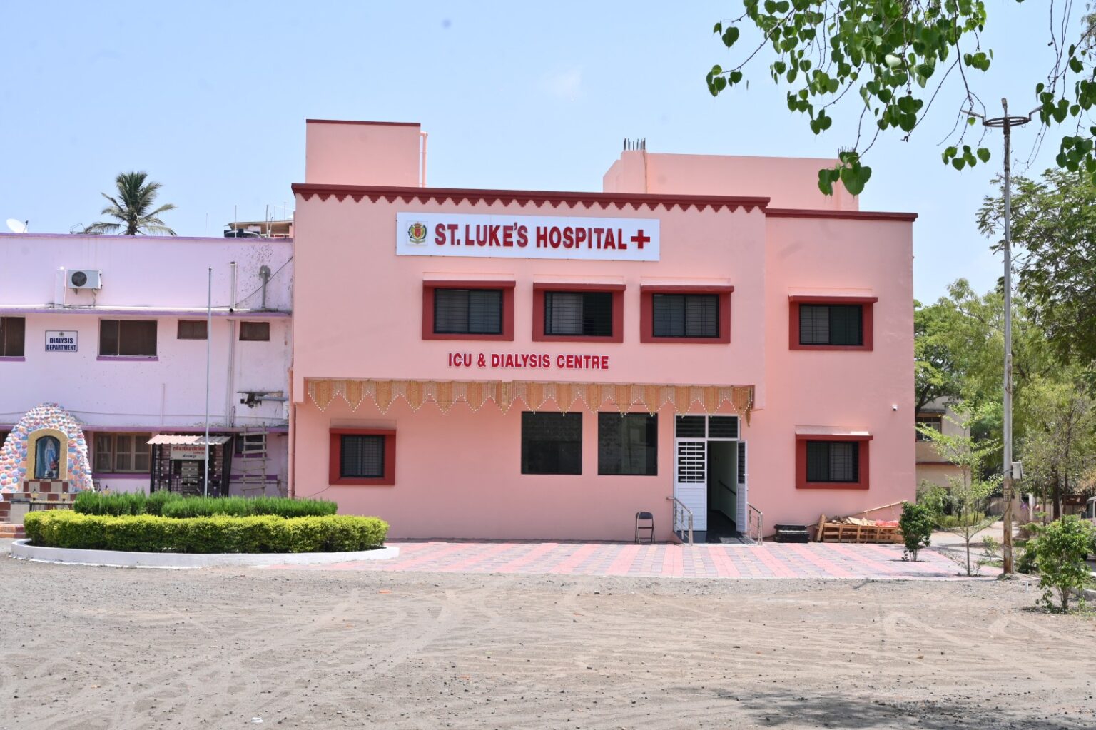 About Us – St. Luke’s Hospital & College of Nursing
